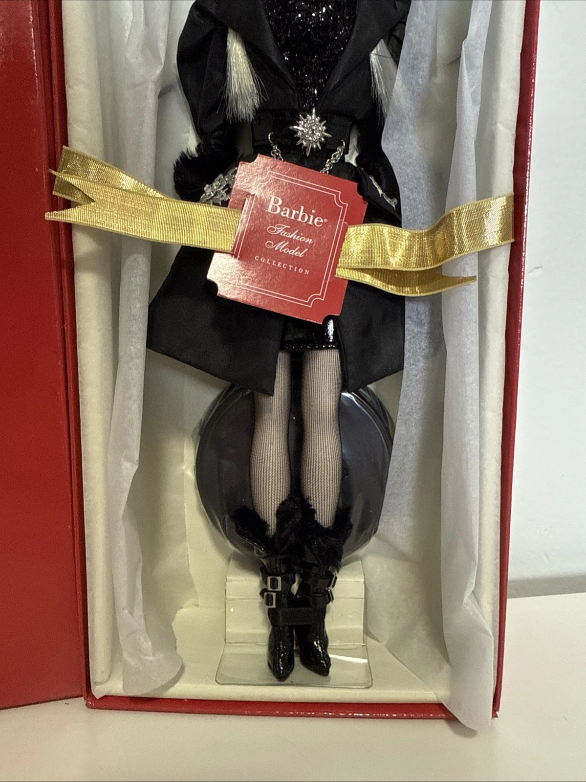 Barbie VERUSHKA SILKSTONE BFMC BARBIE DOLL 2010 GOLD LABEL MATTEL T7674 ...